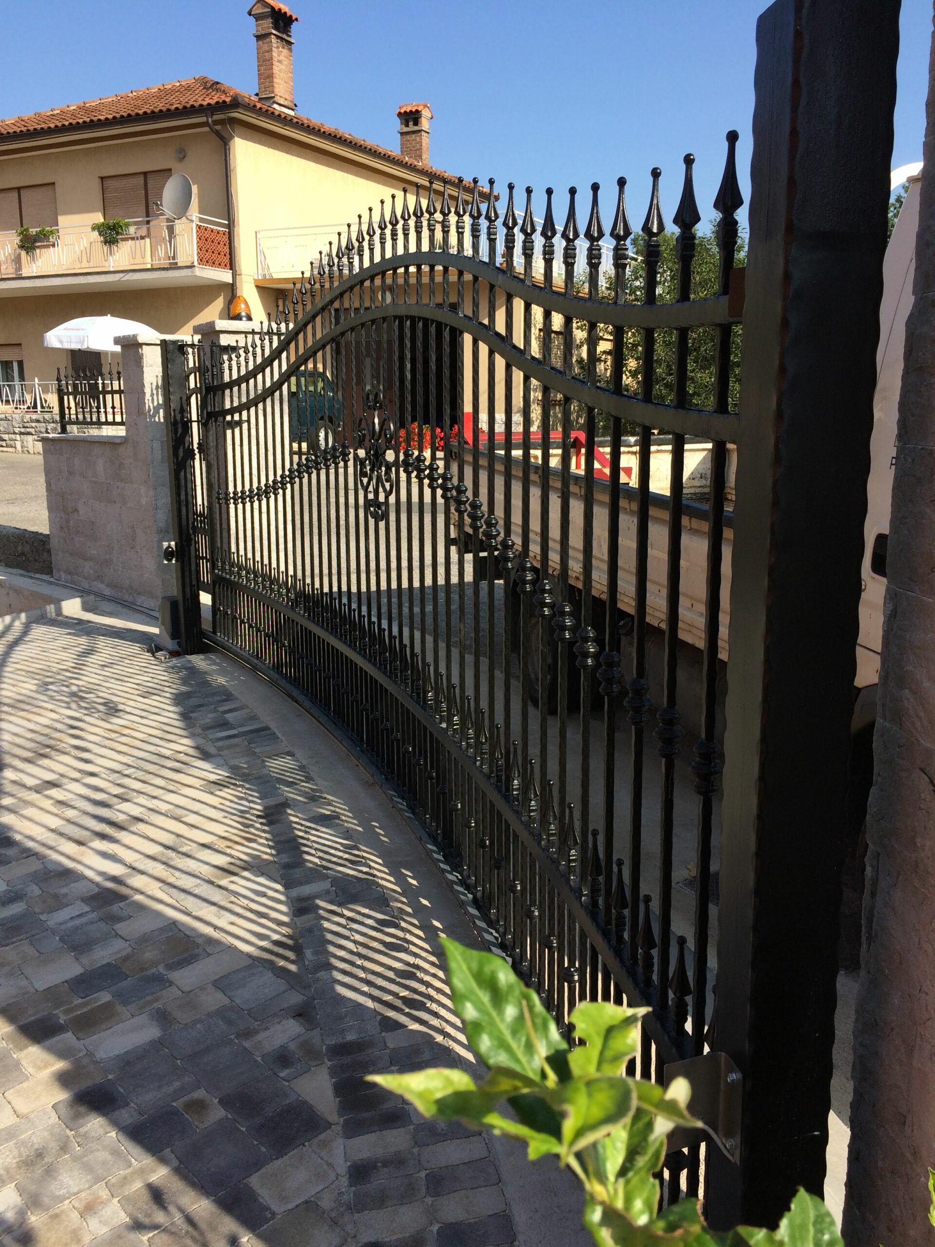 PORTUNI / PJEŠAČKI PROLAZI / VRATA - Nakovanj
